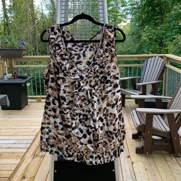 Milano | Tops | Milano Sleeveless Blouse | Poshmark